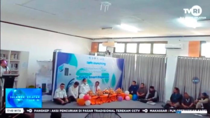 Fakultas Teknik dan Informatika UNM bersama Wahdah Water Luncurkan ...